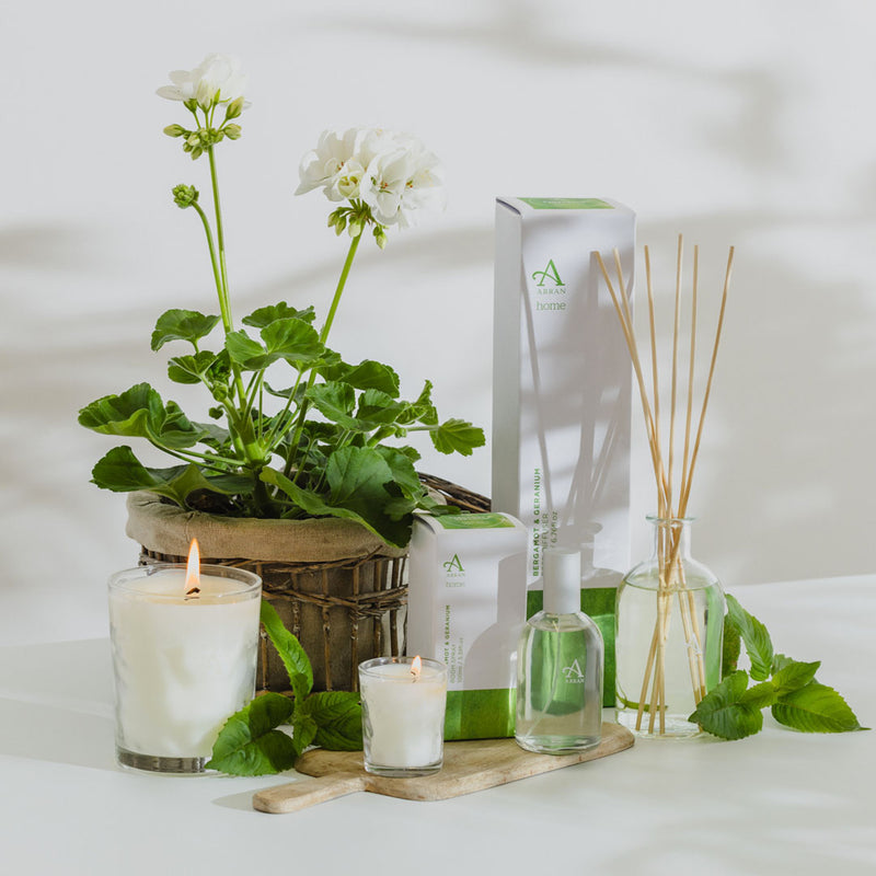 Bergamot & Geranium Scented Candle | 35cl | Made in Scotland – ARRAN ...